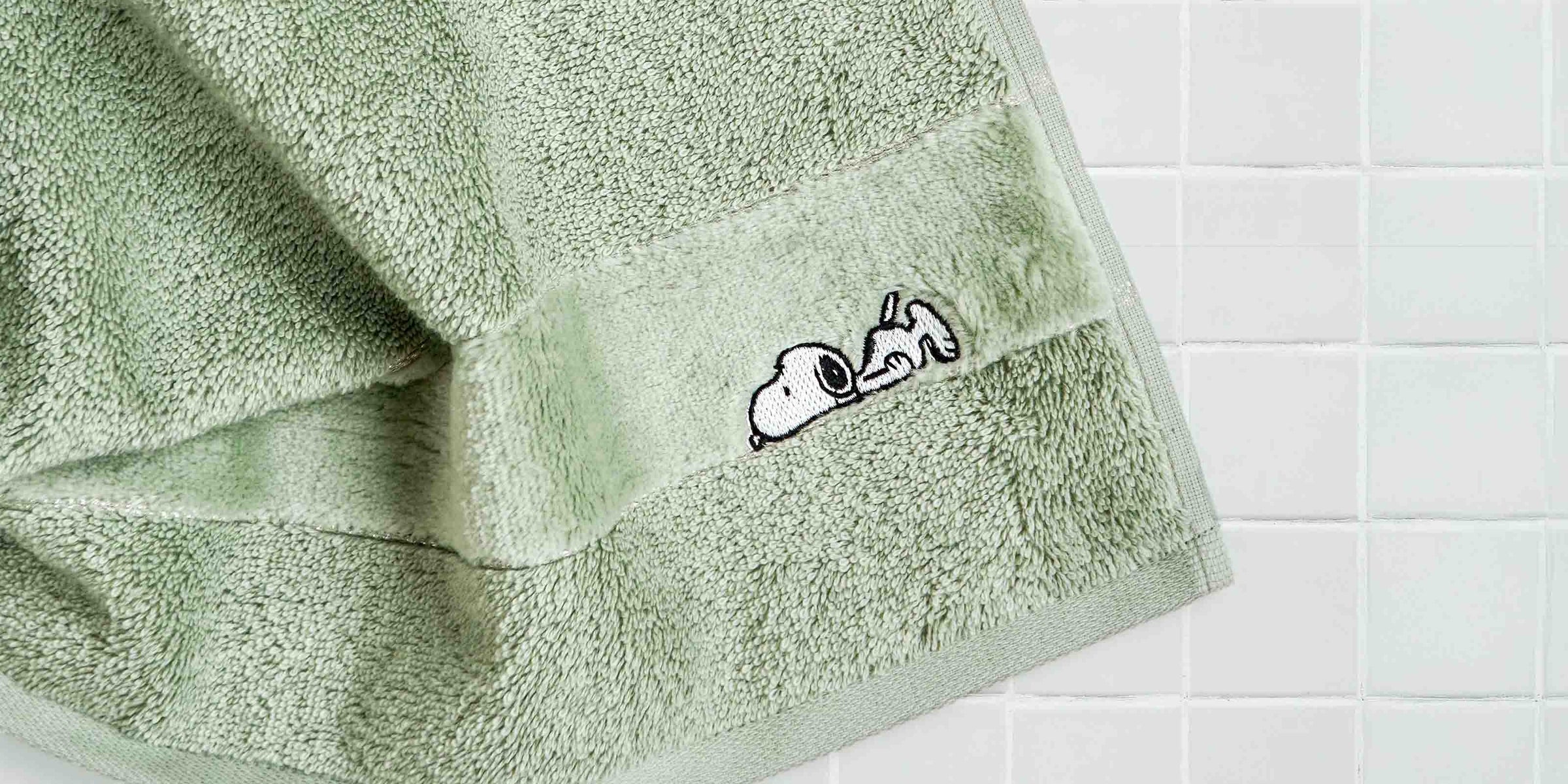 Vossen x Peanuts – Snoopy & Co. auf Handtücher & Bademäntel